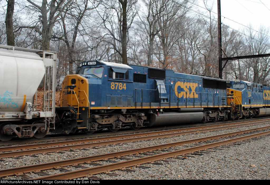 CSX SD60M 8784 trails on X439-23